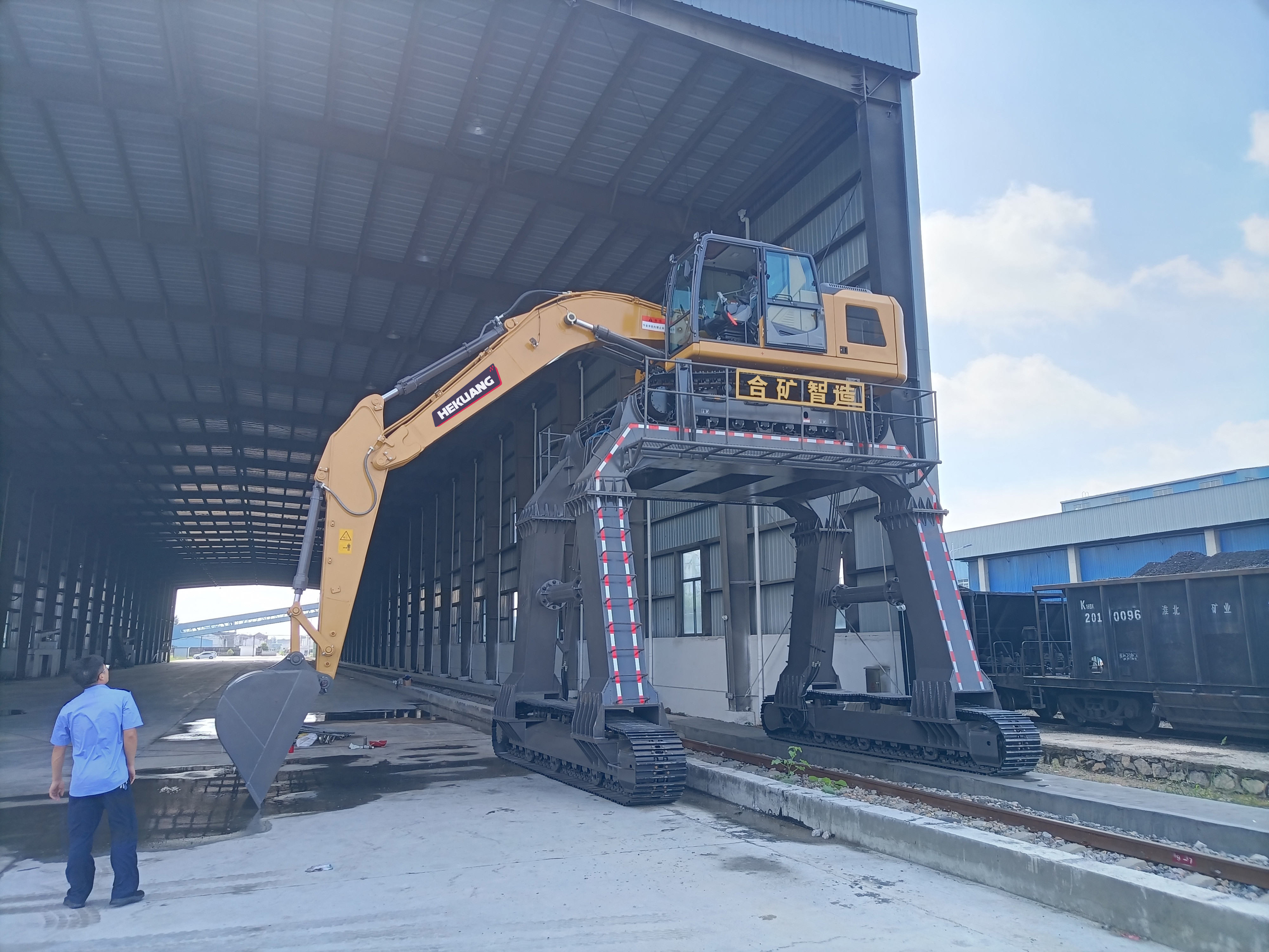 Big Leg Long Arm Excavator Port Machinery Gantry Gong Equipment High ...